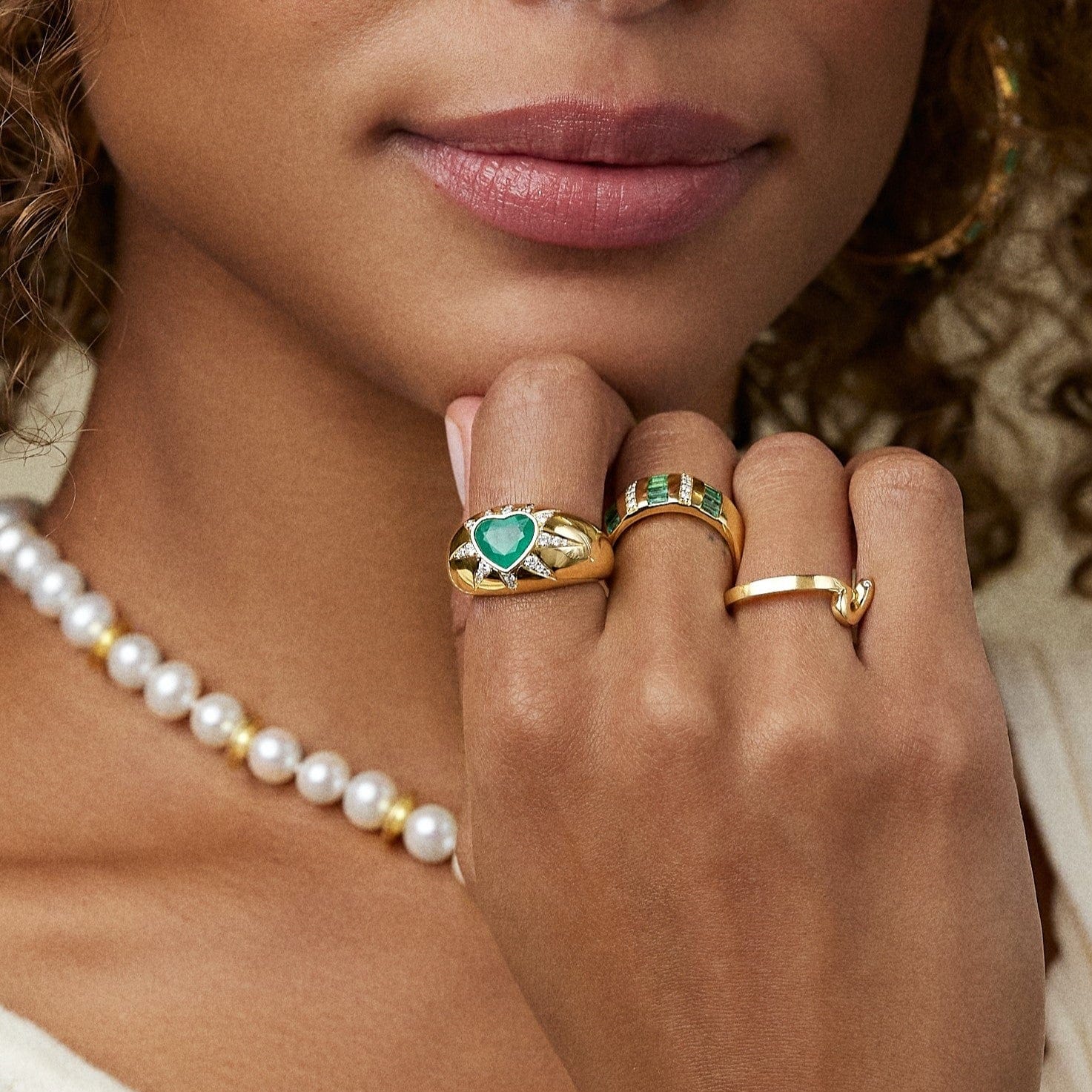 Sorellina 18K Yellow Gold Tarot Emerald and Diamond Ring – Long's Jewelers
